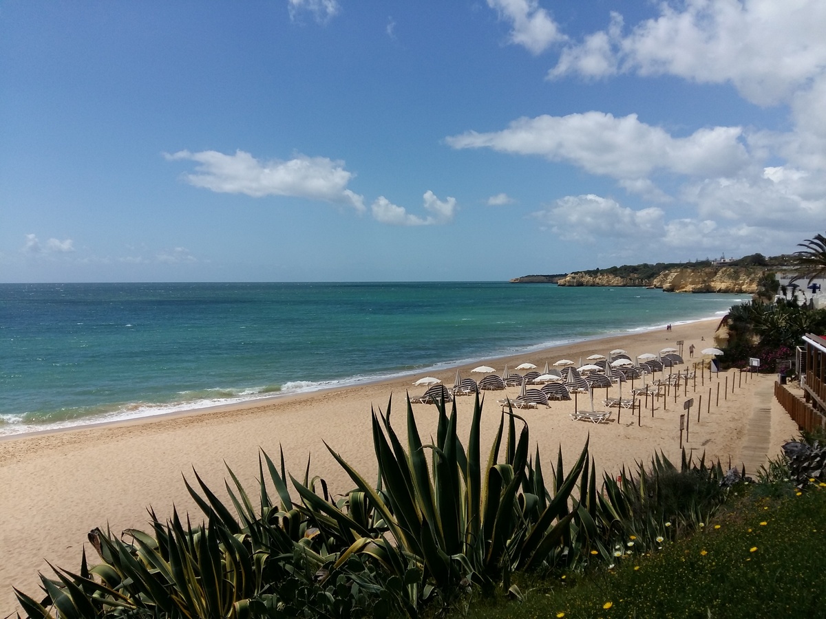 Praia de Armação de Pêra - informacje i mapa
